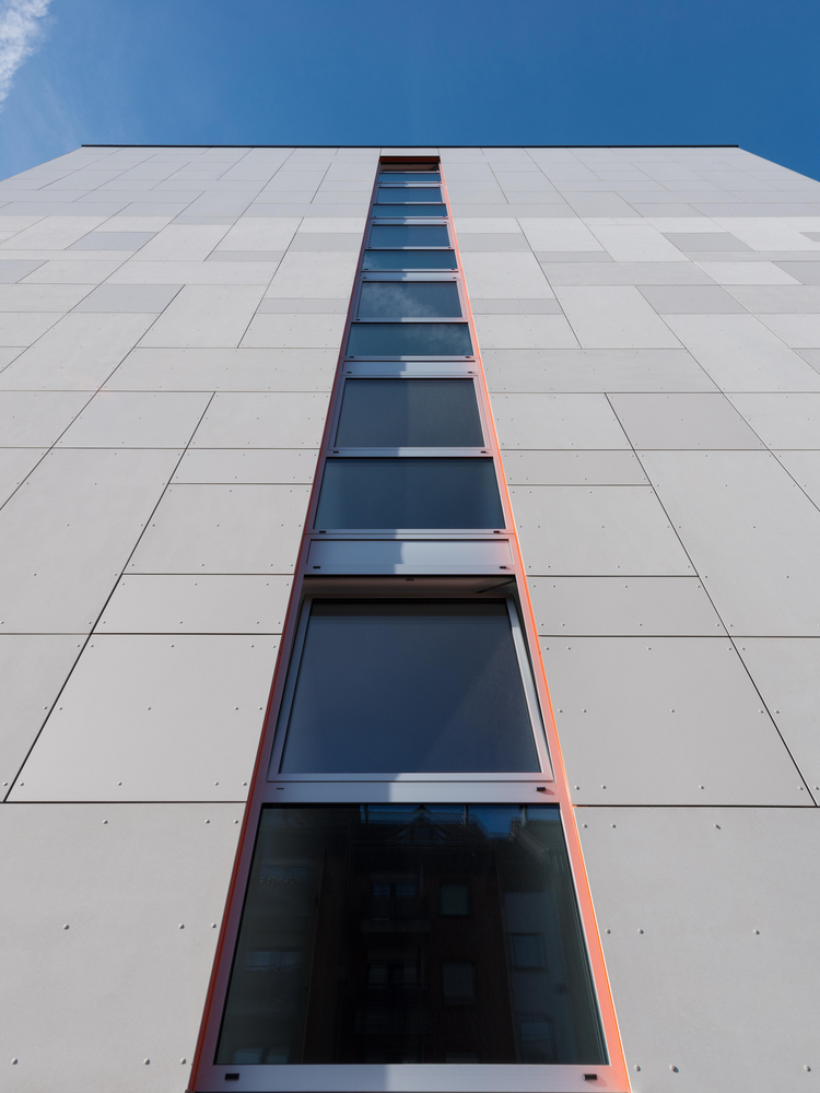 Detail Page - EQUITONE