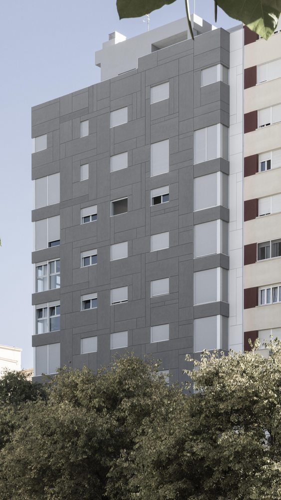 Edificio de viviendas en Cádiz - EQUITONE