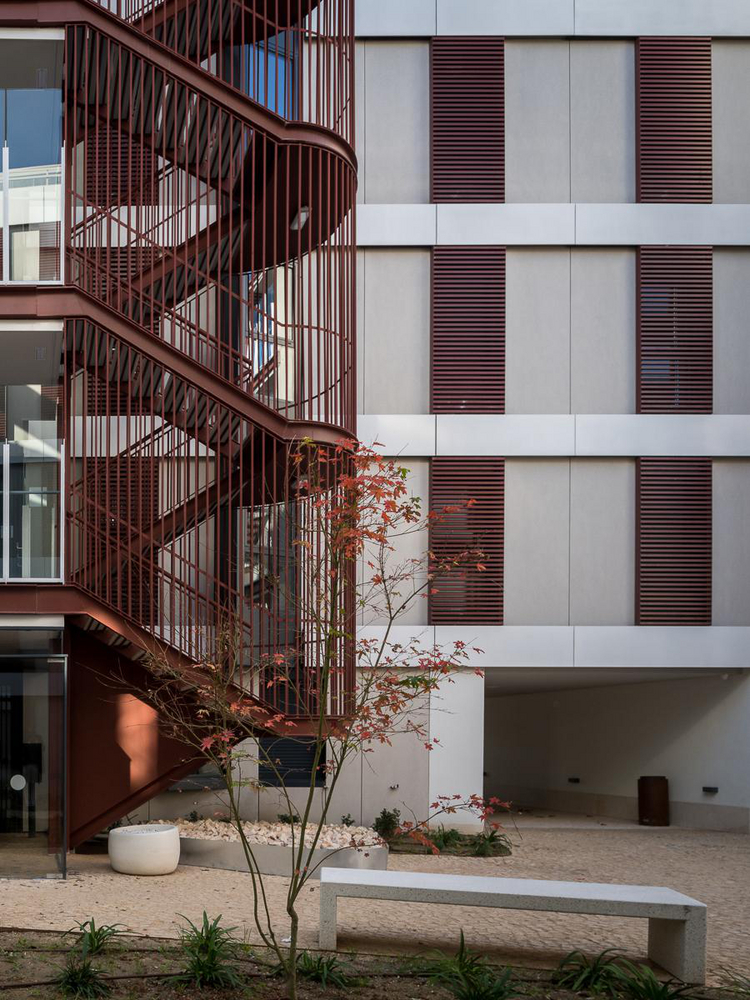 Residencial Alcobendas Aura Homes - EQUITONE